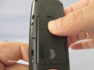 How to Insert a SIM Card into a Nokia 105 / TA-1037 Single-SIM Cell ...